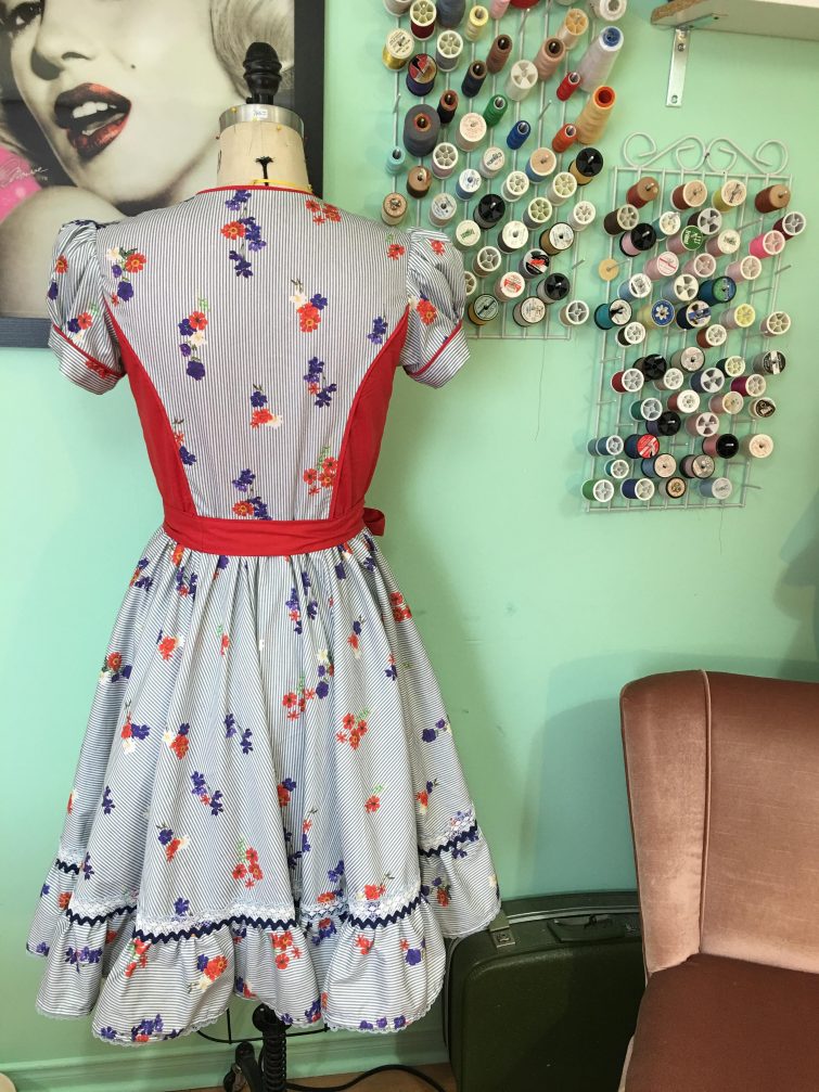 My Dirndl love affair: Sewing the Perfect dirndl-inspired dress for ...